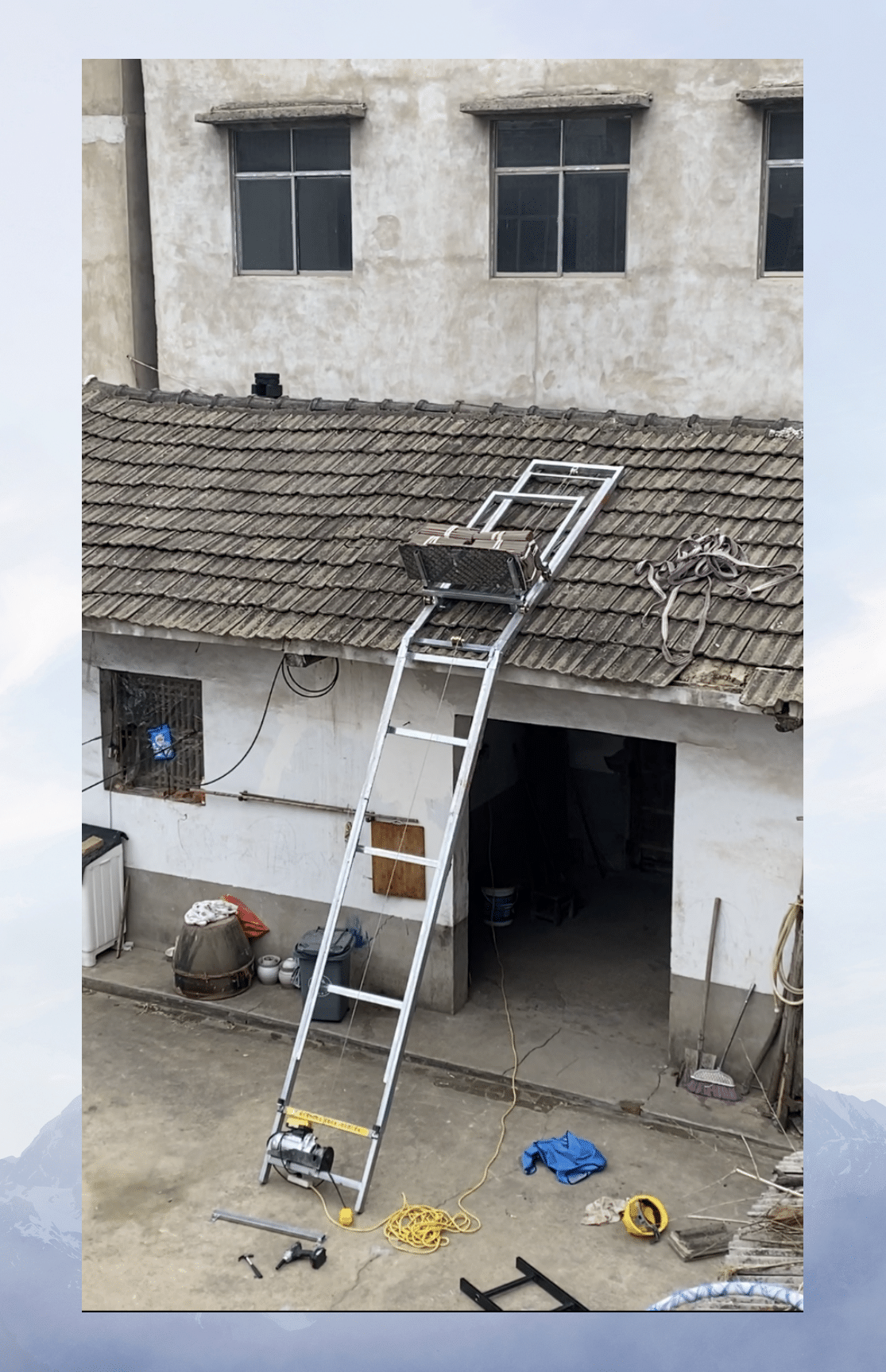Lift electric cu telecomanda pentru panouri fotovoltaice- maxim 18m ...